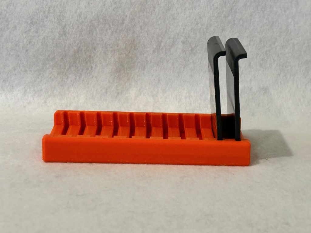 Stand for 11 Atari Lynx Cartridges Colour Orange