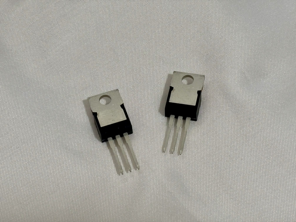 Replacement 7805 LM340T5 5V Voltage Regulator Kit